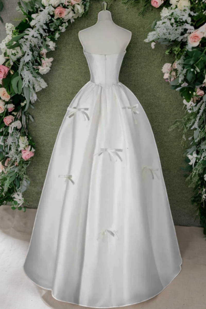 Leanna Plus Size White Bustier Wedding Dress– Hello Curve