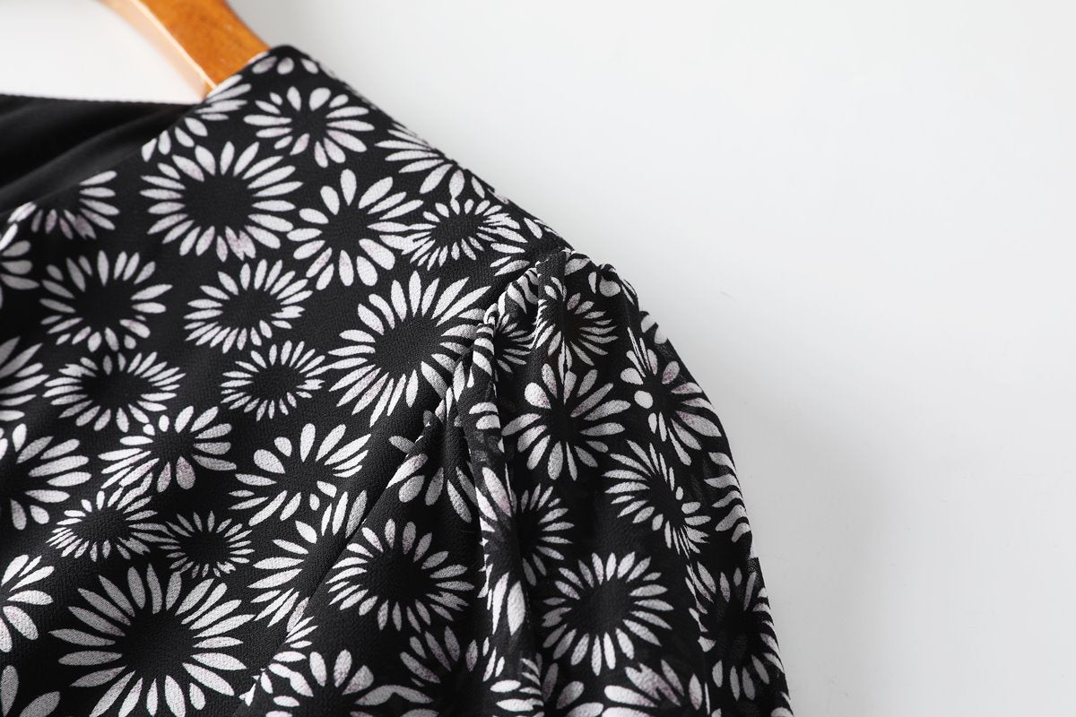 Elsie Plus Size Black Floral Midi Dress– Hello Curve