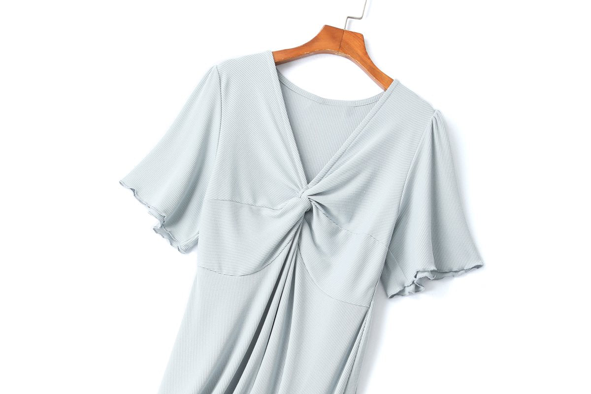 Michelle Plus Size Twist Bust Midi Dress– Hello Curve